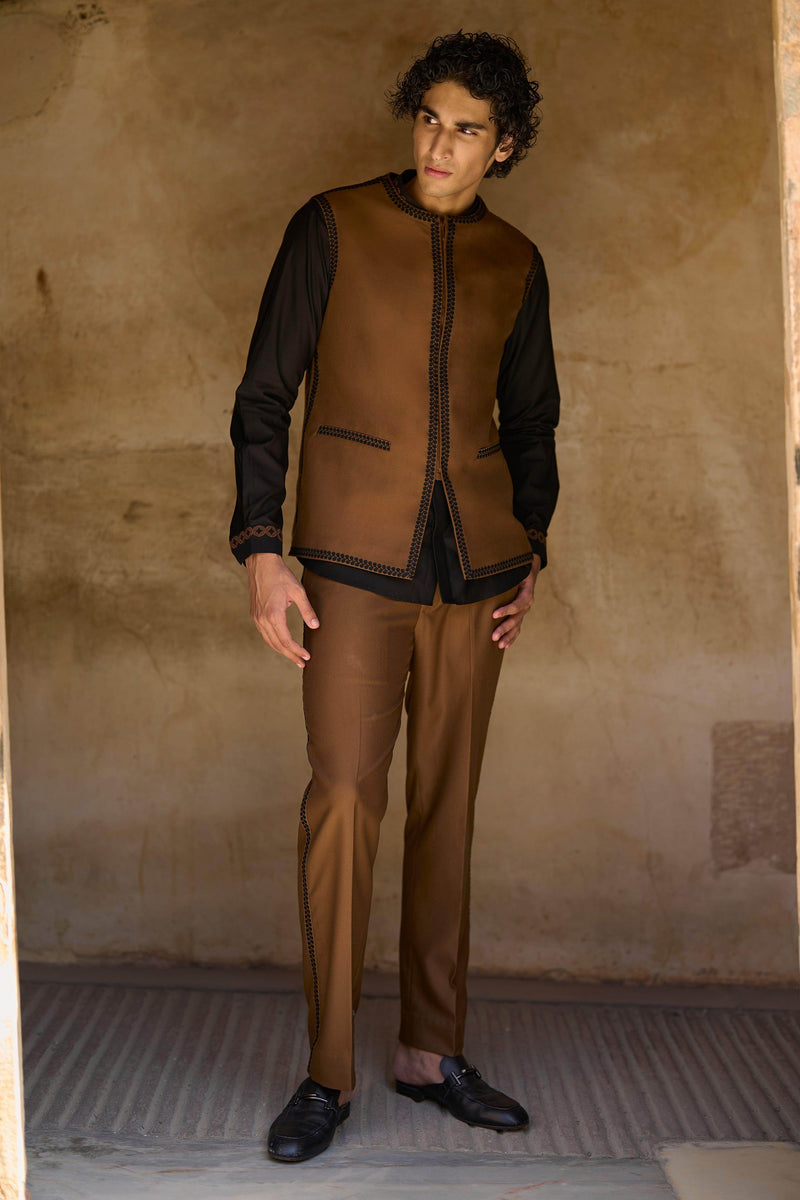 Border Embroidered Bandi and Pant Set – dash and dot